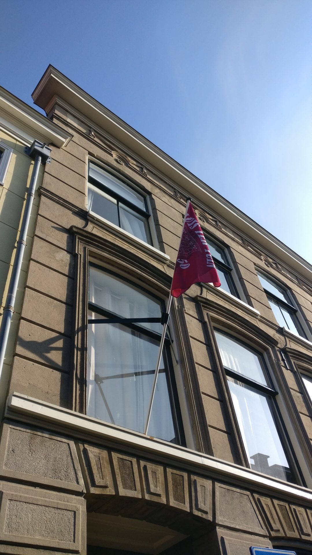 Vlaggen van Leidse studentenhuizen | Nederlandse Vereniging voor ...